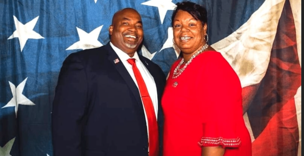 A (Robinson) Family Affair – The Daily Haymaker